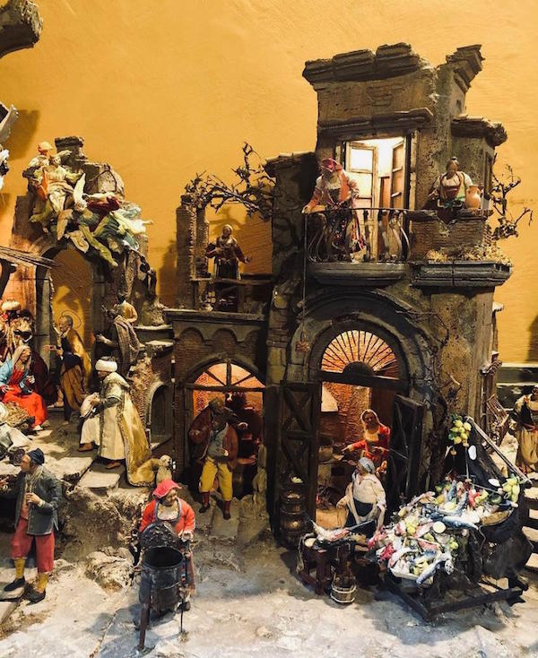 Discover the original Presepi in Italy. San Gregorio Armeno in Naples ...